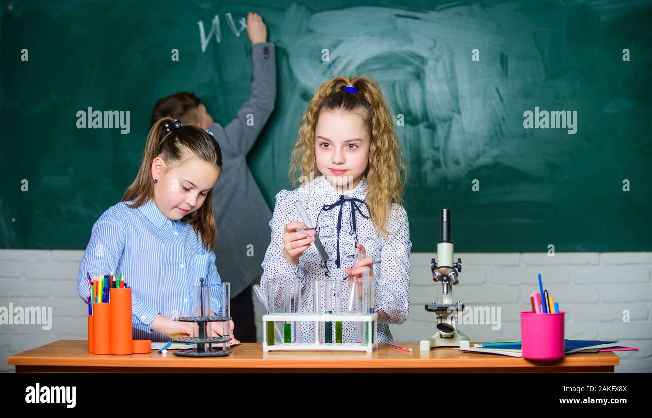 biology experiments with microscope. Little kids scientist earning ...