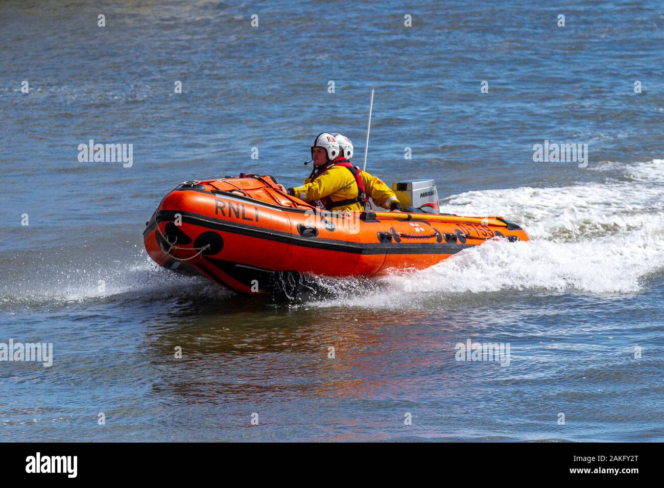 D 759 Rib boat RNLI, lifeboat, rnli, sea, action, danger, fast, helmet ...