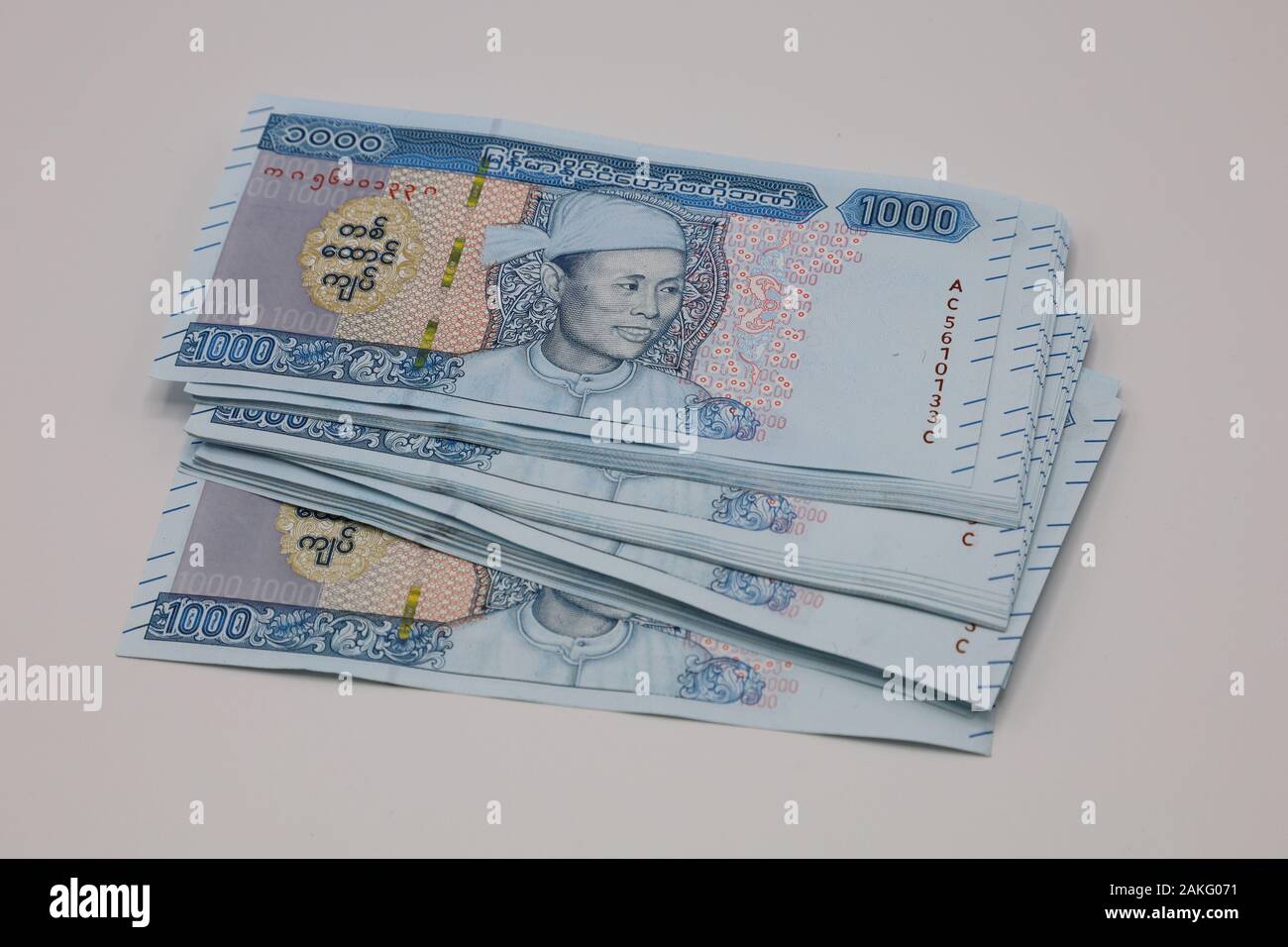 Myanmar kyat currency note sign hi-res stock photography and images - Alamy