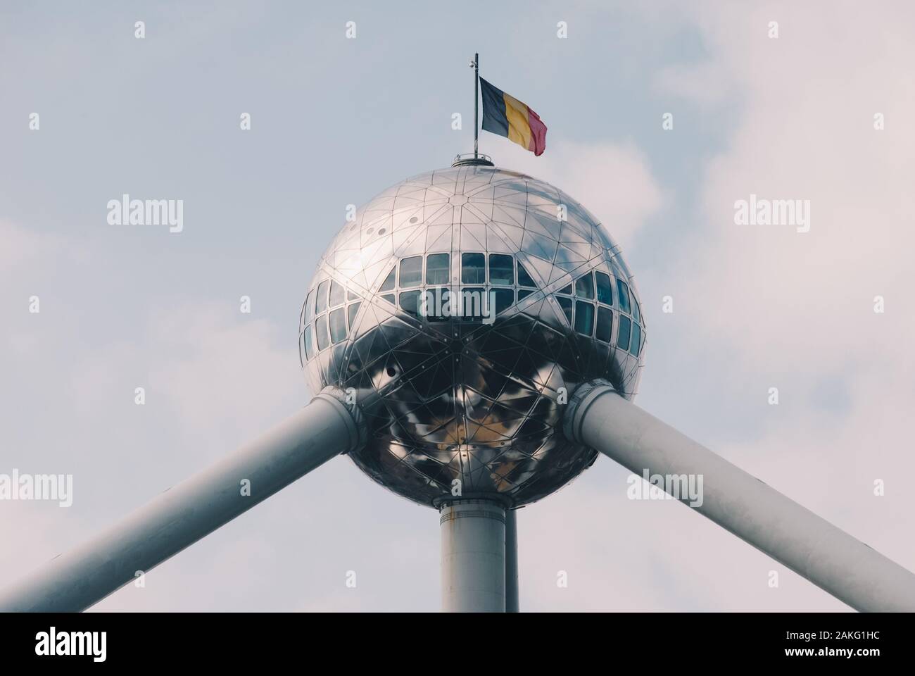 World famous landmark atomium hi-res stock photography and images - Alamy