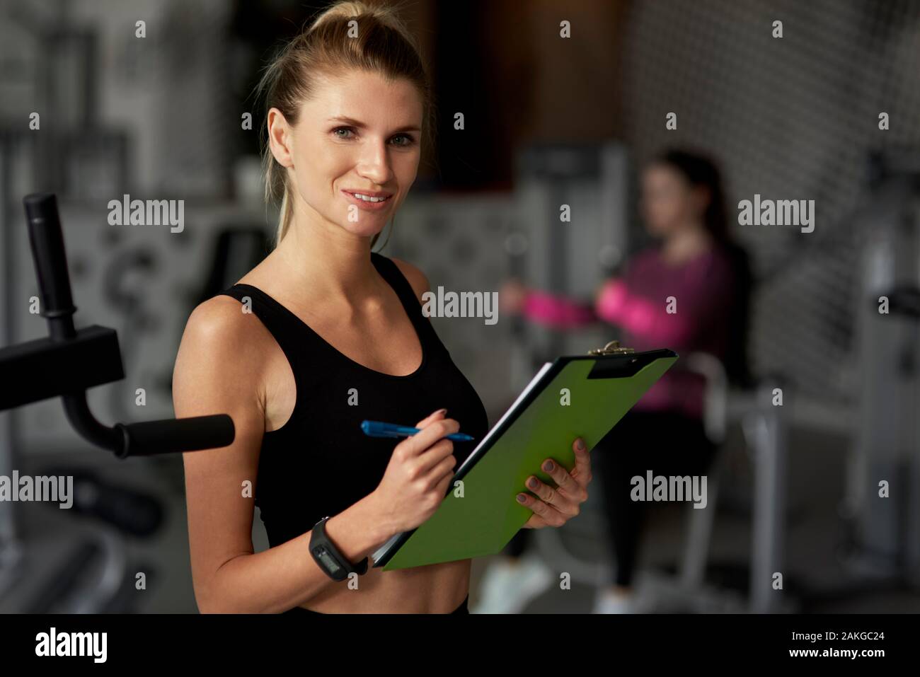 Female fitness instructor hi-res stock photography and images - Alamy