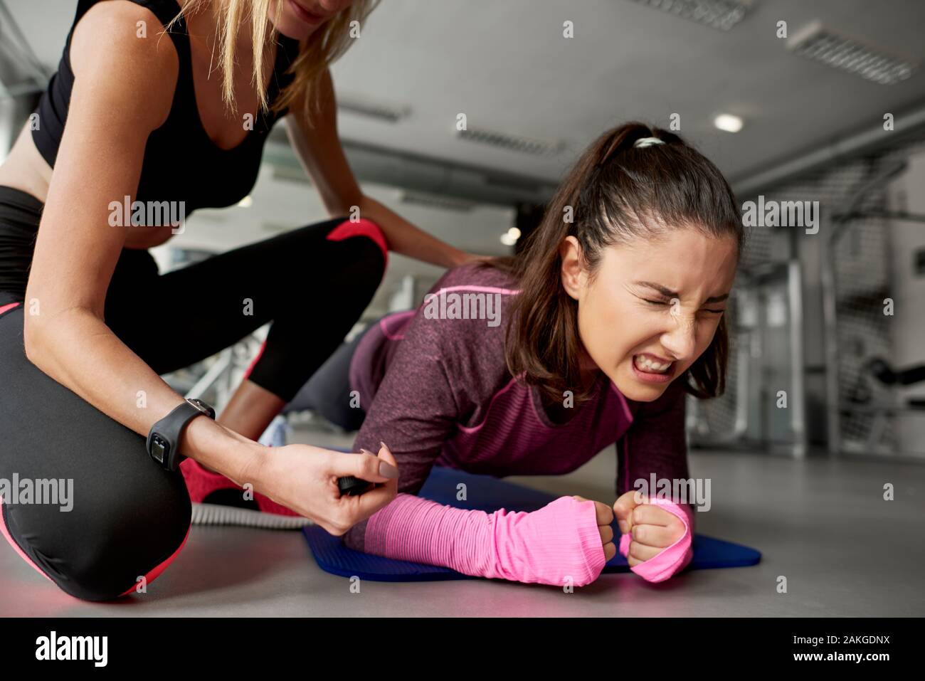 Hard workout hi-res stock photography and images - Alamy