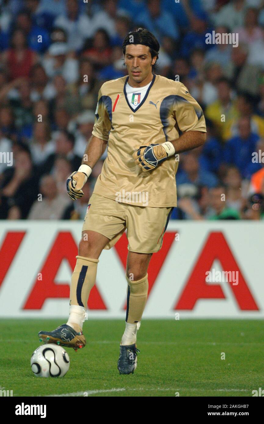 Gianluigi Buffon 2006 Italy High Resolution Stock Photography and ...