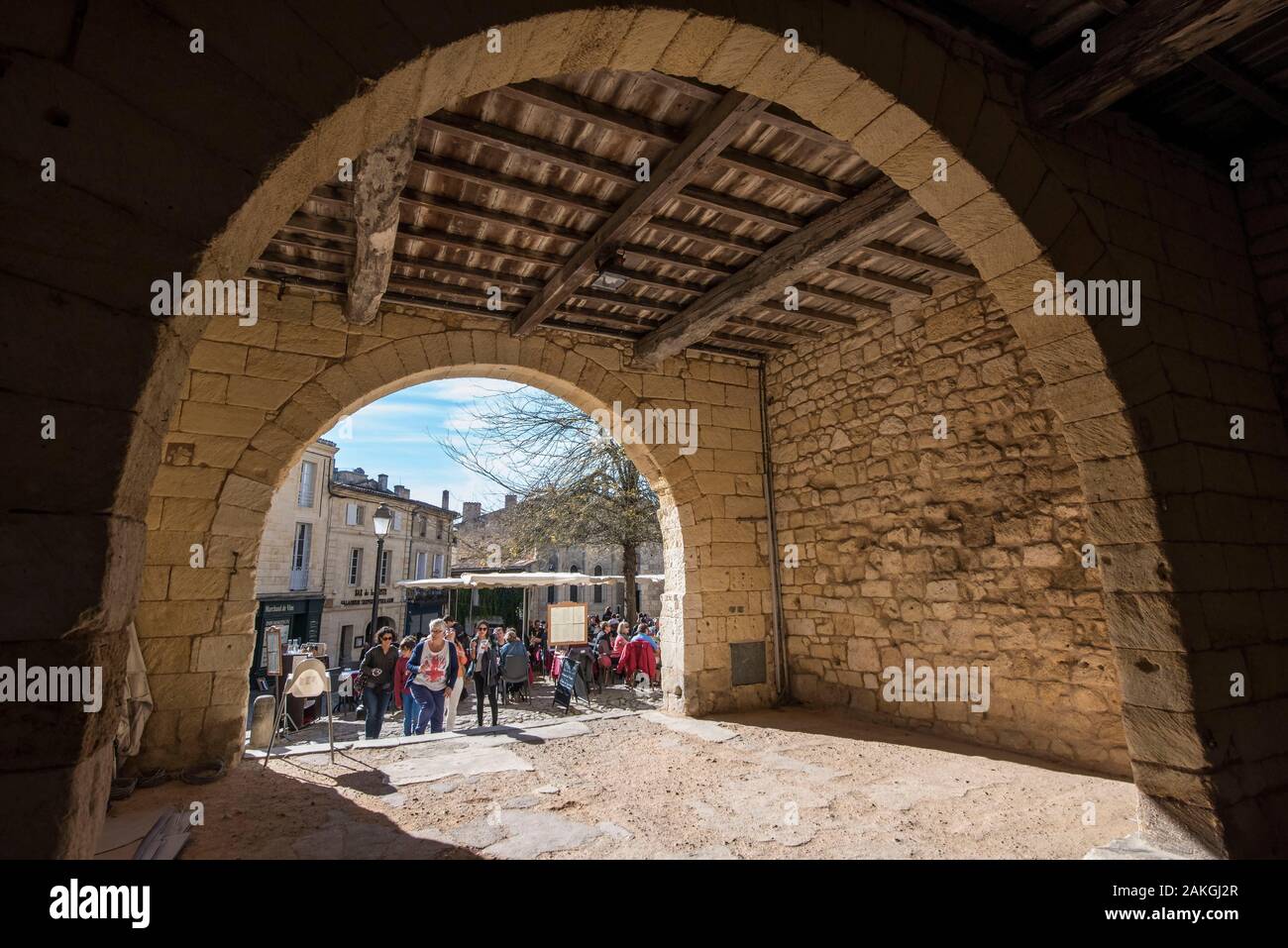 Cour saint emilion hi-res stock photography and images - Alamy