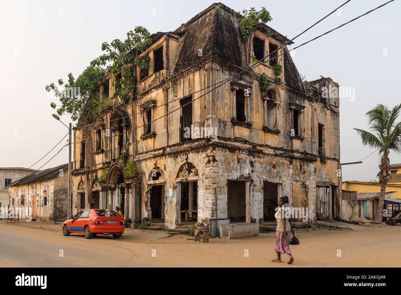Ivory Coast, Grand Bassam, old colonial house Stock Photo - Alamy