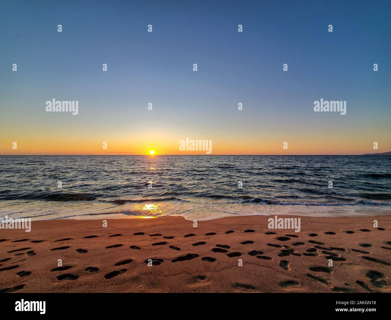 Perfect summer sunset hi-res stock photography and images - Alamy