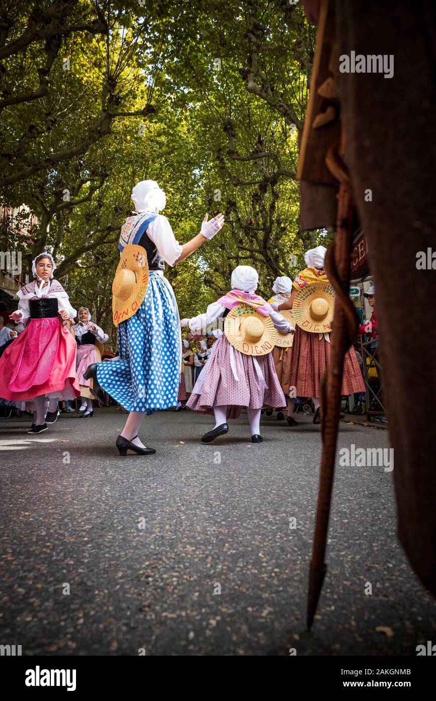 Folklore de provence hi-res stock photography and images - Alamy
