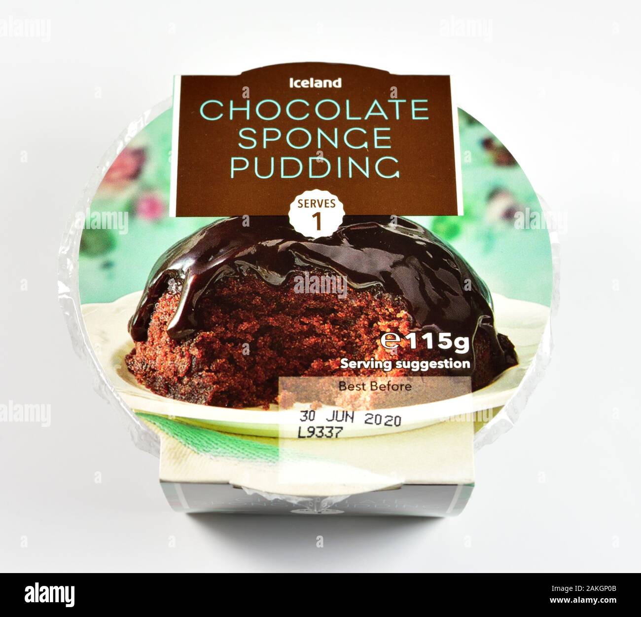 Iceland Chocolate sponge pudding, serves 1,115g Stock Photo - Alamy
