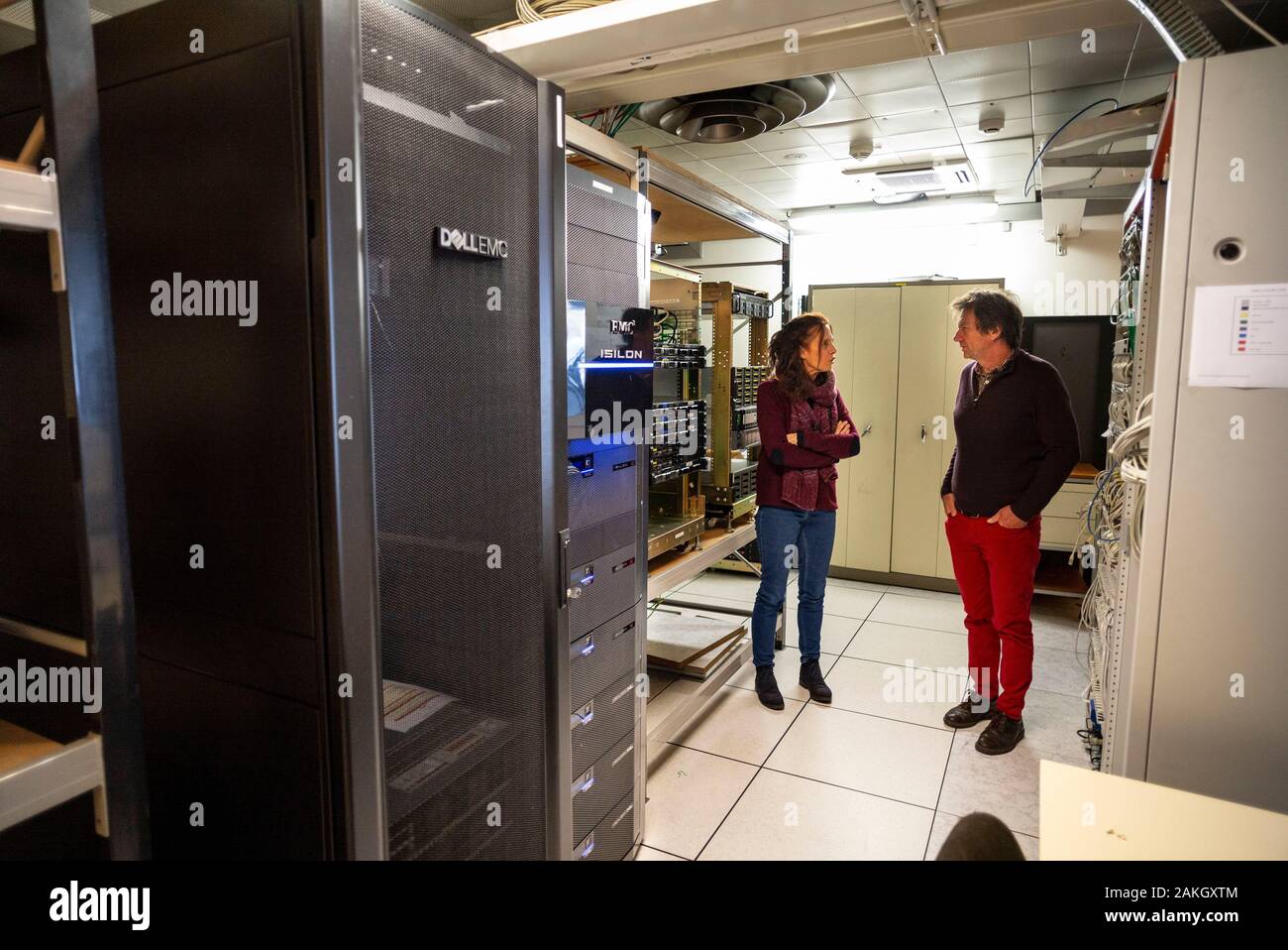 Radio astronomy laboratory hi-res stock photography and images - Alamy