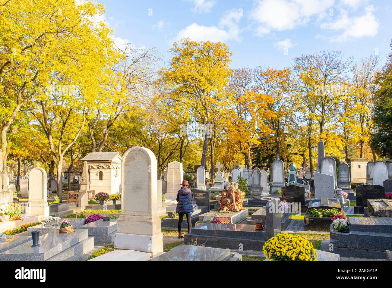 Blooming cemetery hi-res stock photography and images - Alamy