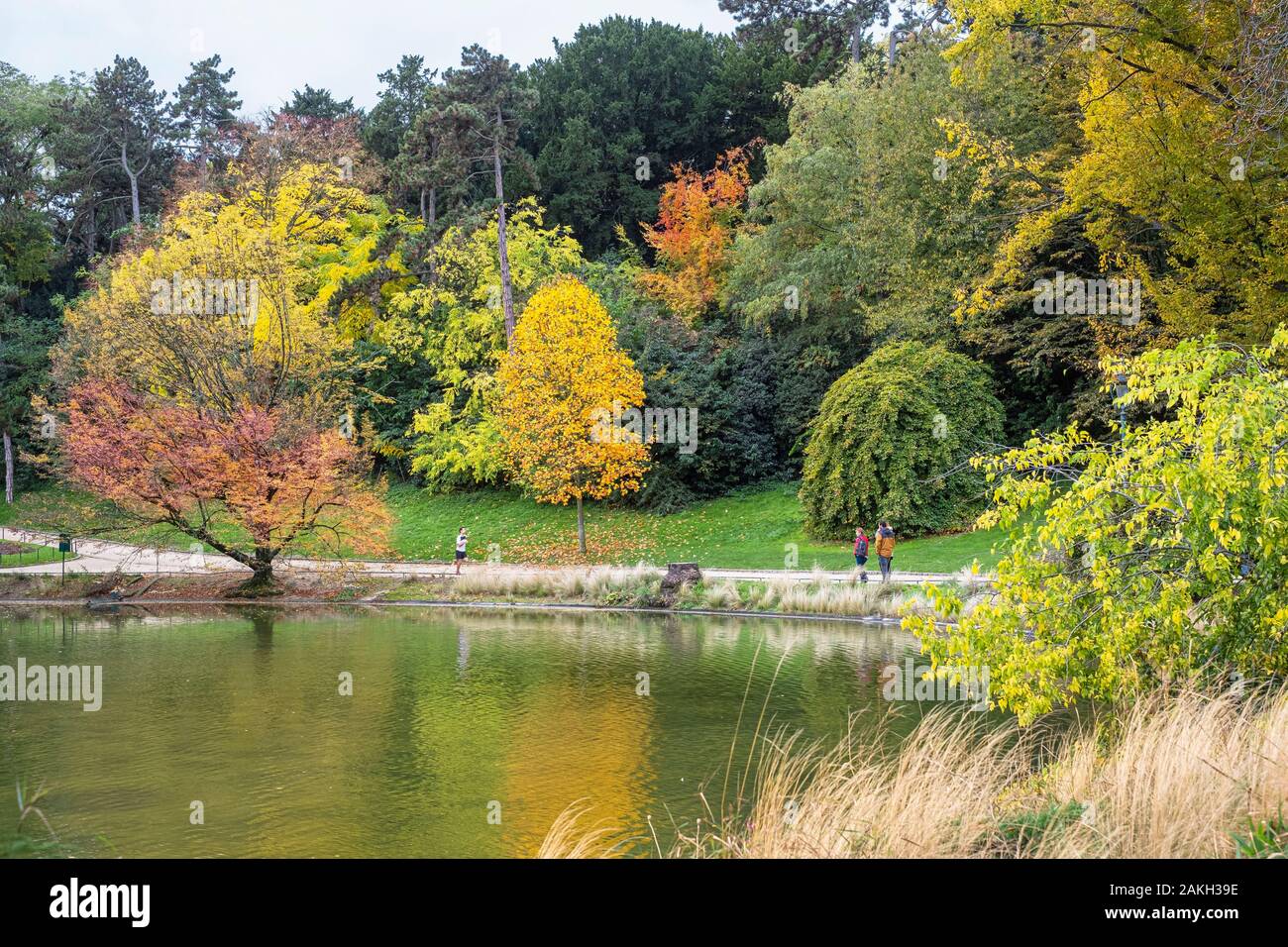 France, Paris, Parc-de-Montsouris district, Montsouris Park in the fall ...