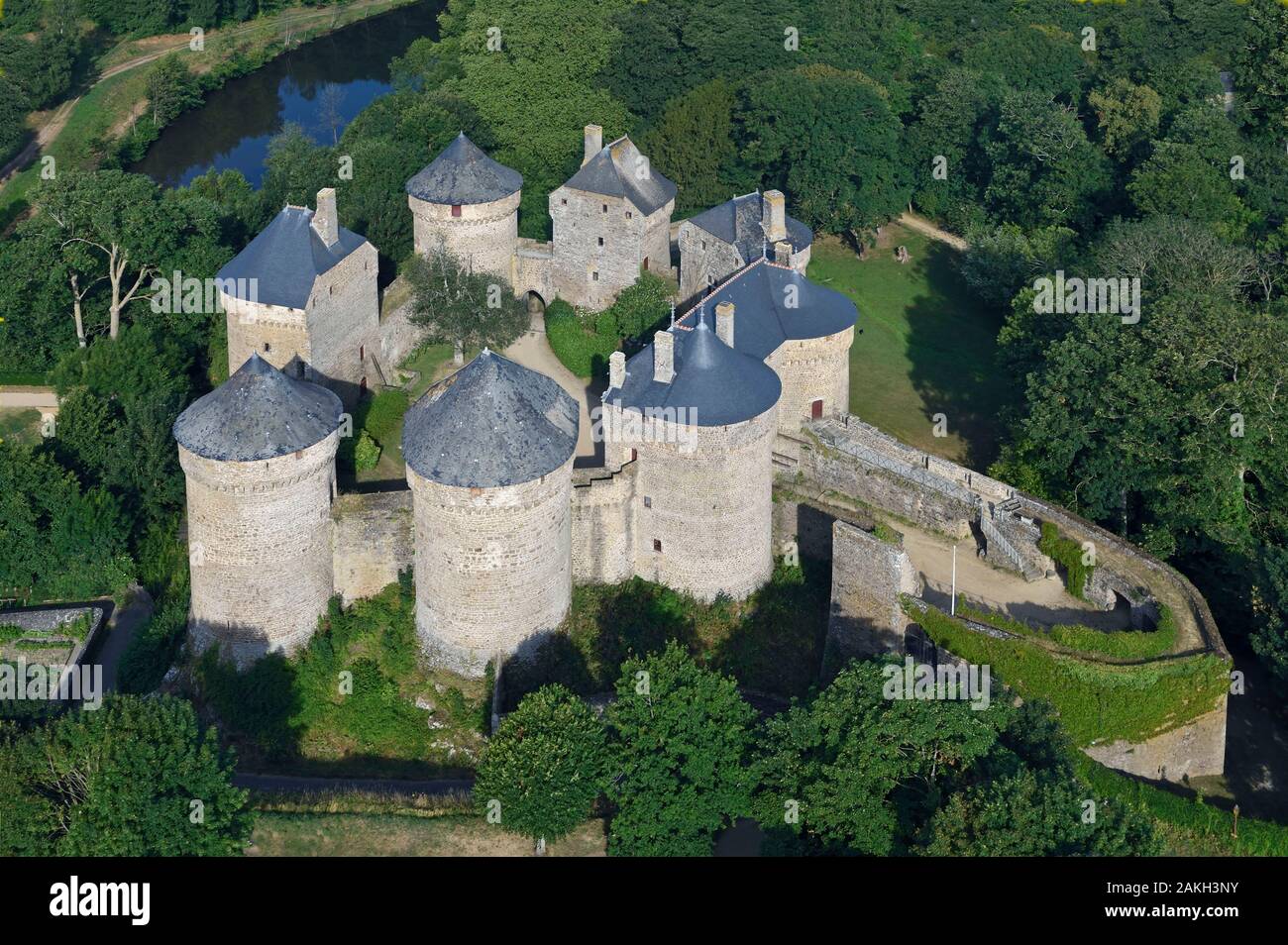 France, Mayenne, Lassay-les-Châteaux, the castle (aeriel view Stock ...
