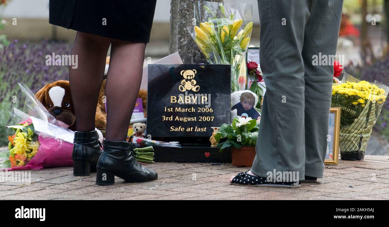 People remember Baby P on the anniversary of his death at the Cemetery ...