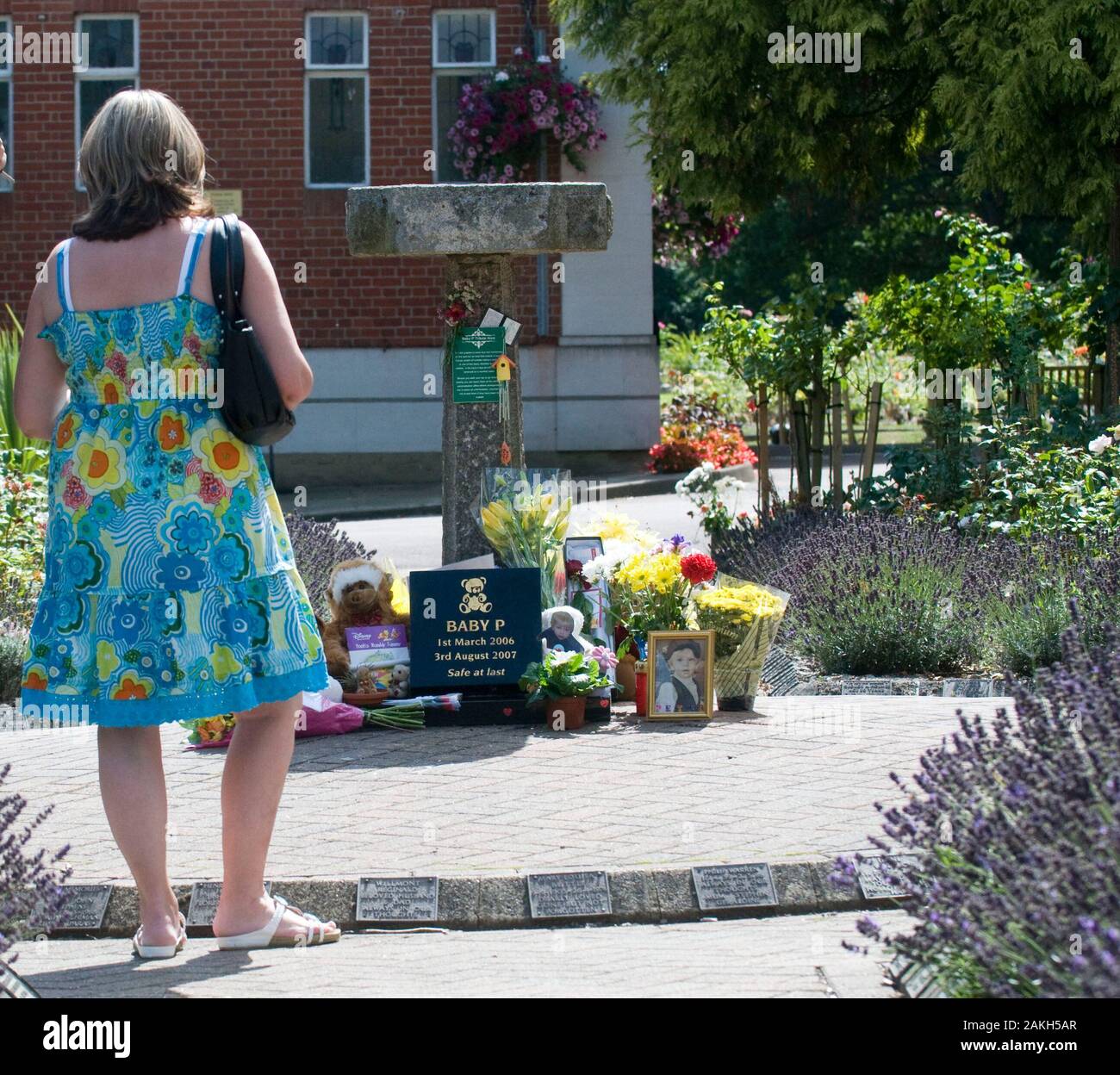 Sad mother died baby hi-res stock photography and images - Alamy