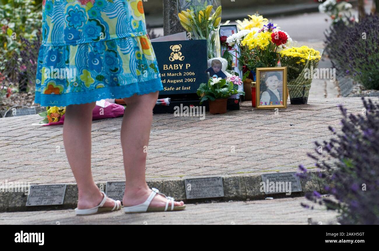 People remember Baby P on the anniversary of his death at the Cemetery ...