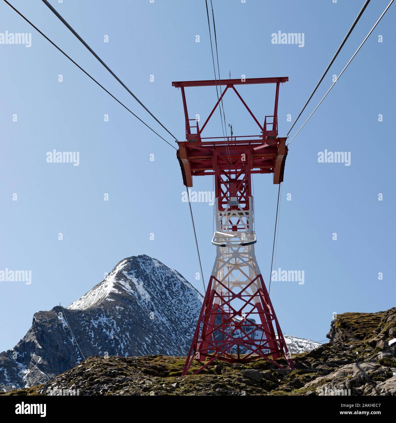 Aerial tramway hi-res stock photography and images - Alamy