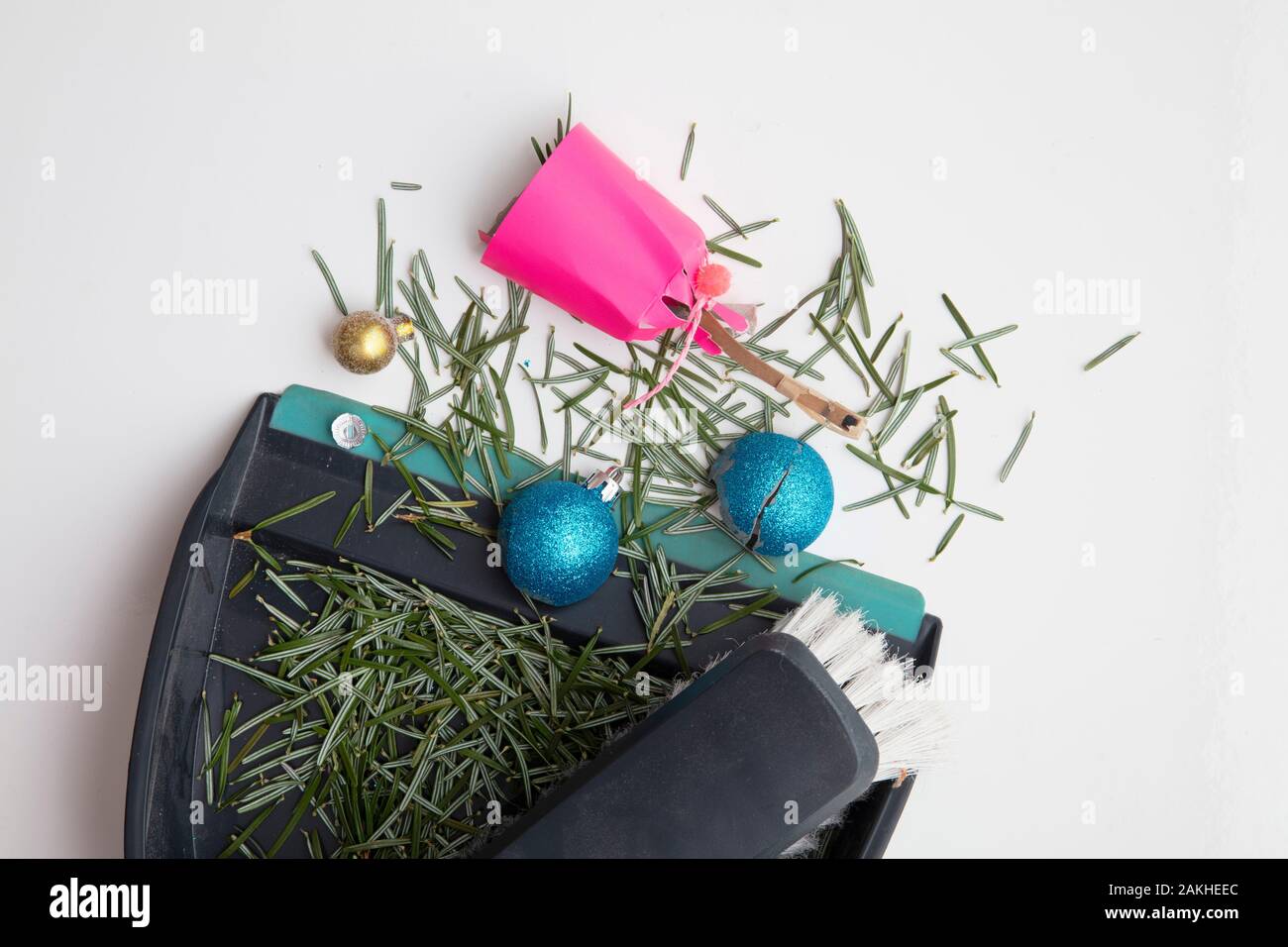 Clean up mess hi-res stock photography and images - Alamy