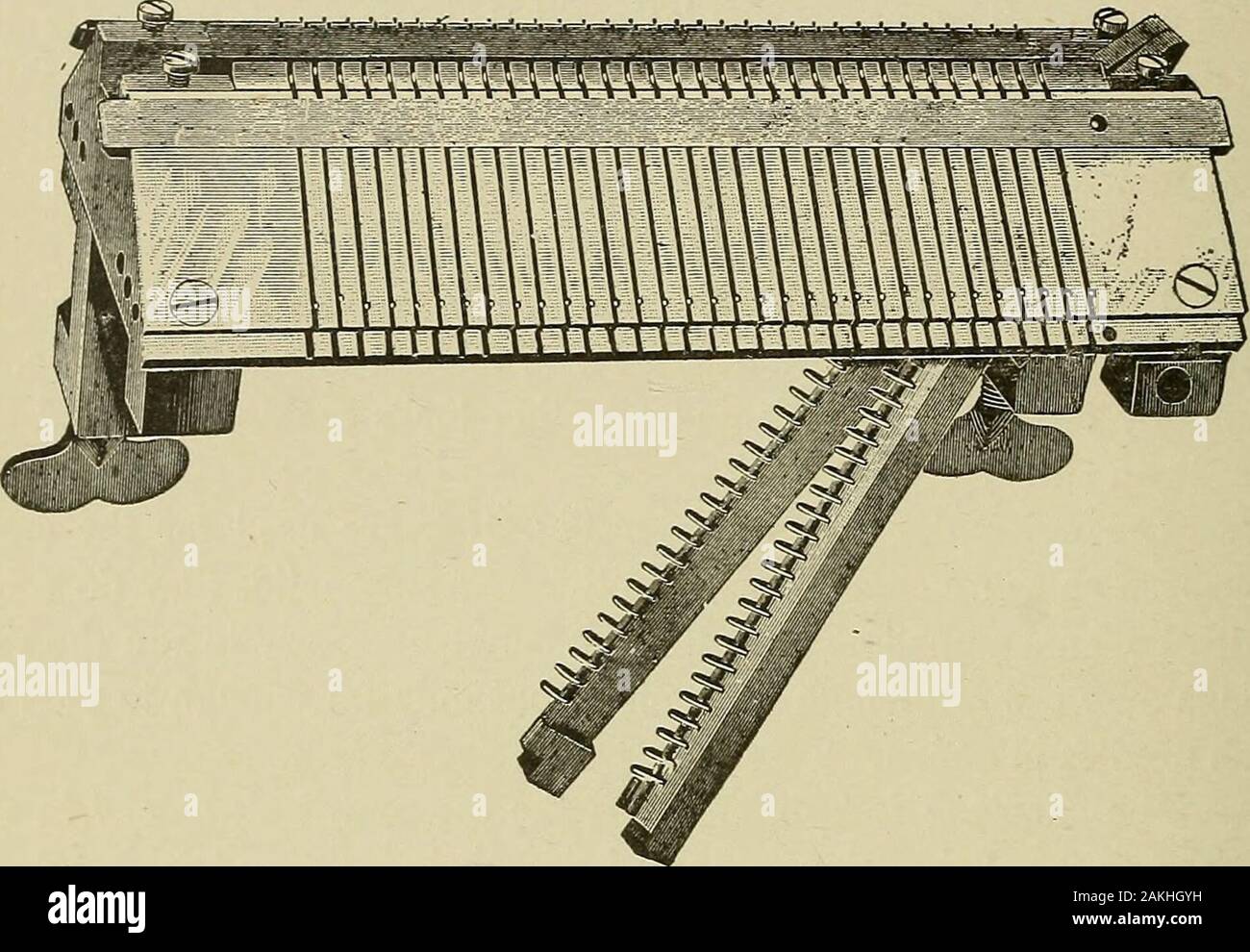 Weaving plates hi-res stock photography and images - Alamy