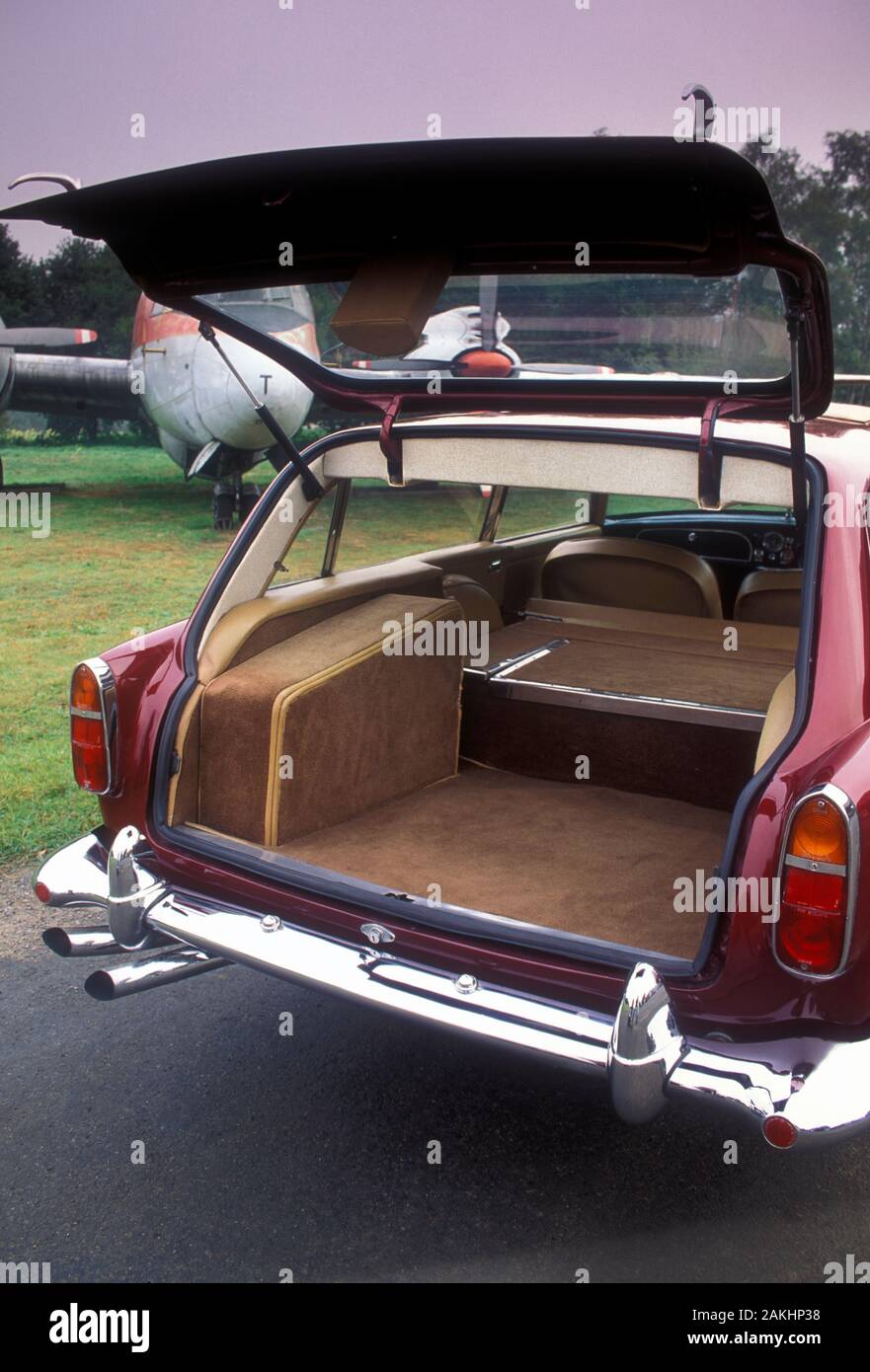 Aston Martin DB5 Estate car by Radford. 1964 Stock Photo - Alamy