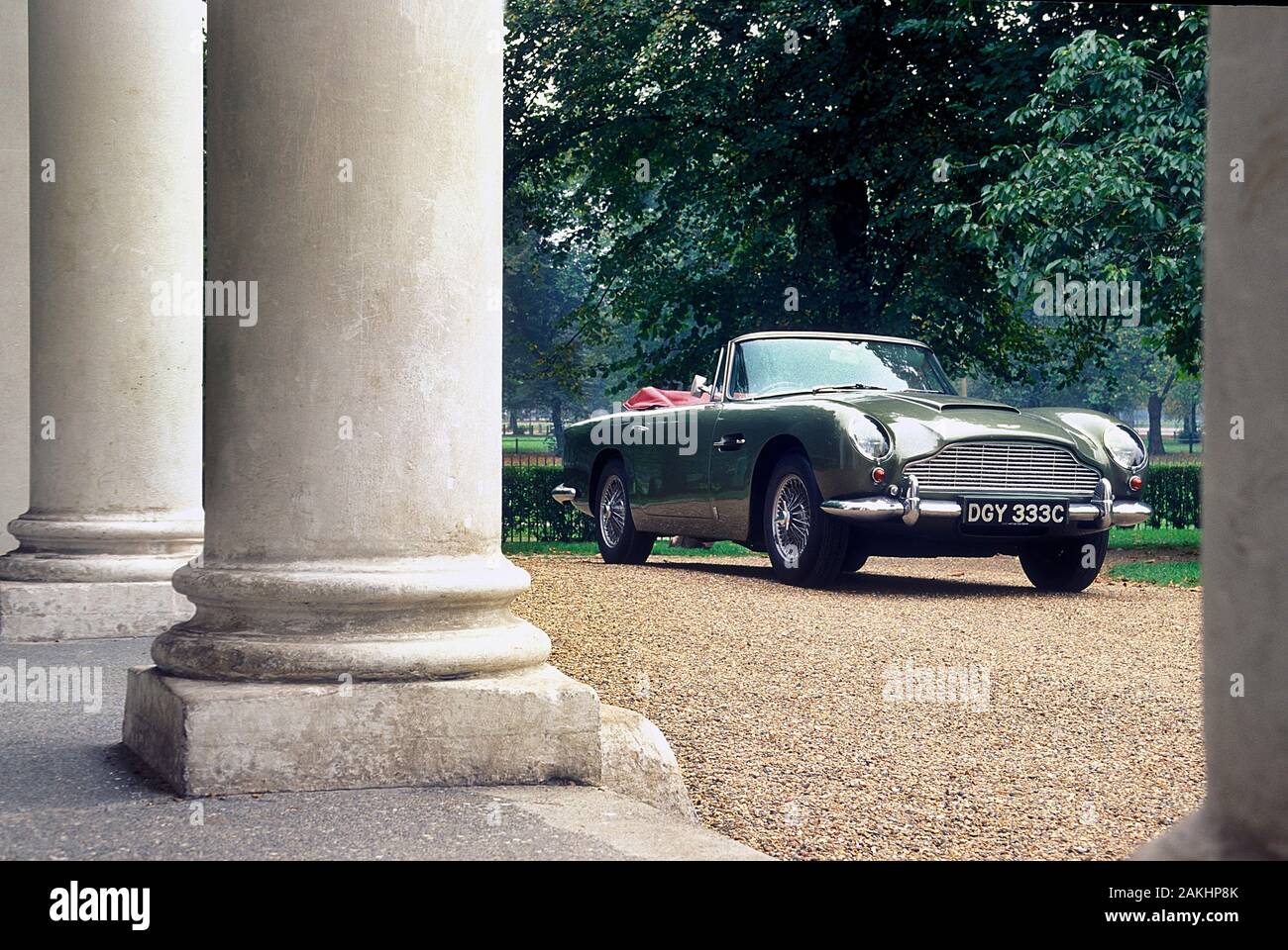 Aston Martin DB5 Volante 1965 Stock Photo - Alamy