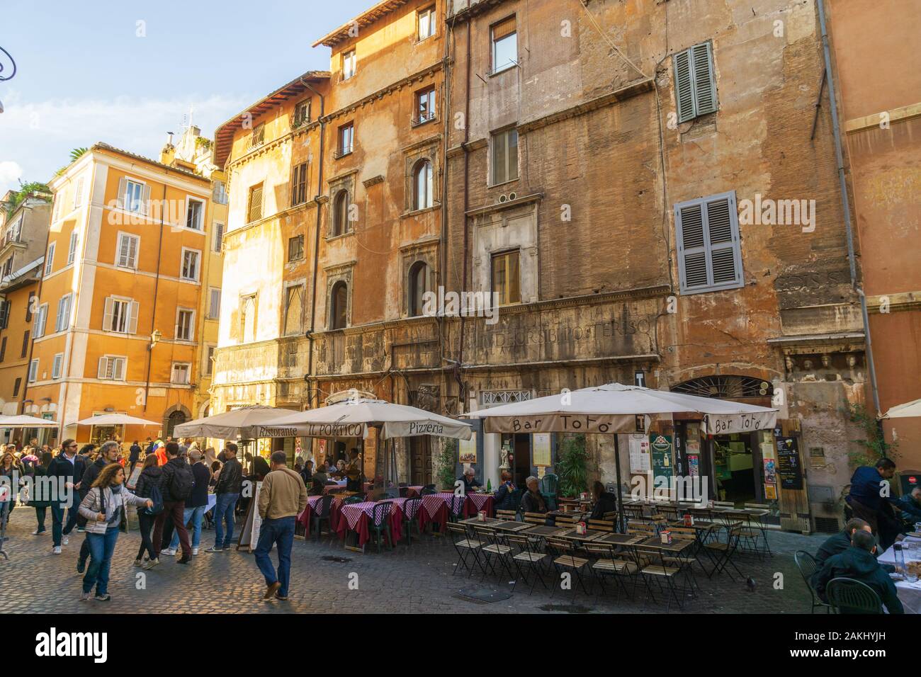 ROME, ITALY - November 10 2019: scene of everyday life in Ghetto ...