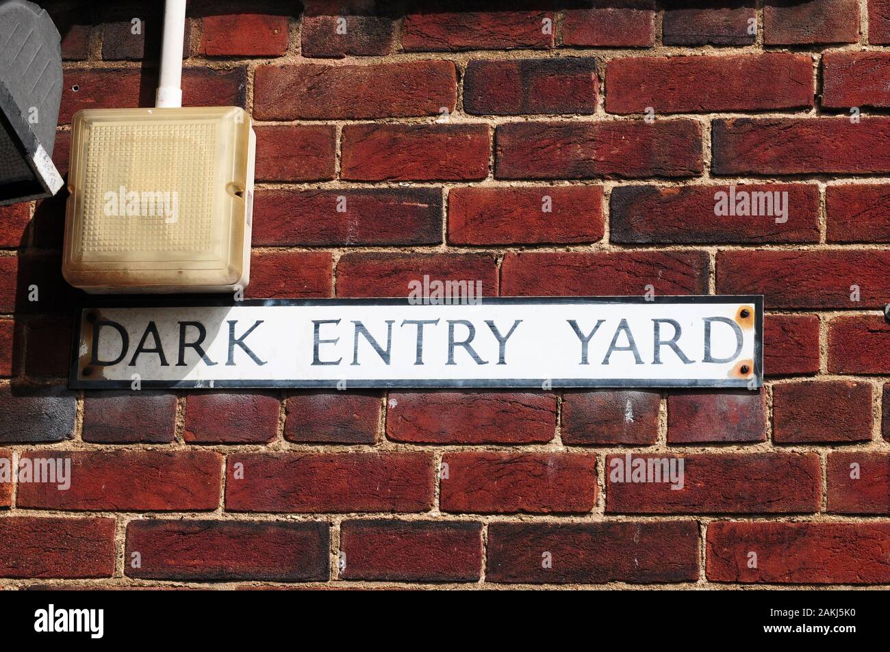 Dark entry yard hi-res stock photography and images - Alamy