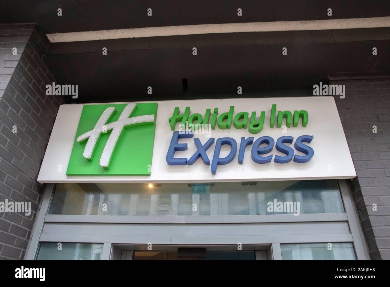 Holiday Inn Express Logo High Resolution Stock Photography and Images ...
