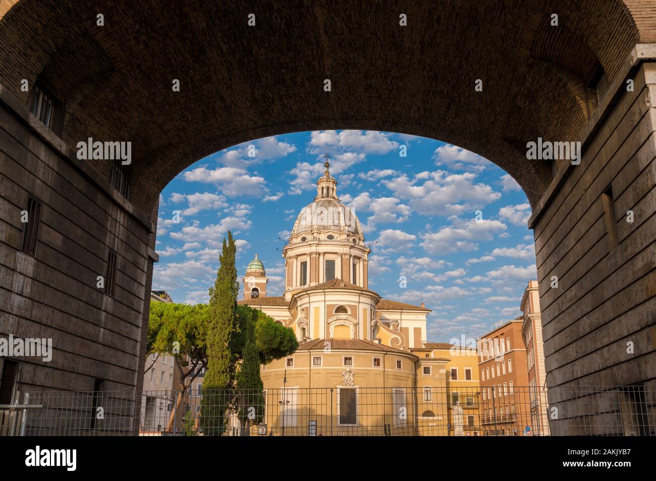 Basilica dei santi ambrogio e carlo al corso hi-res stock photography ...