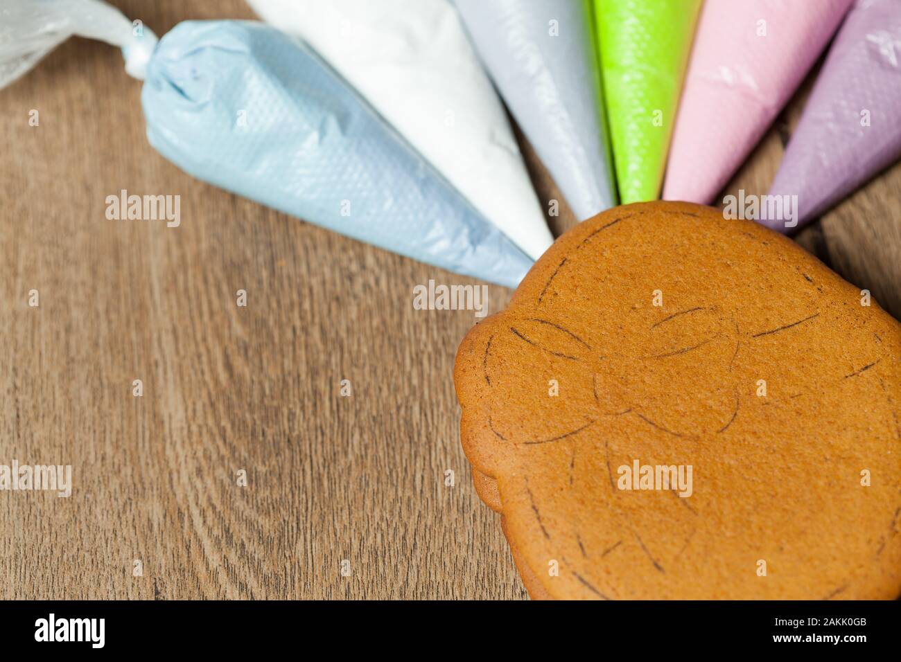 baking, draw on baking, patterns, technology process close up Stock ...