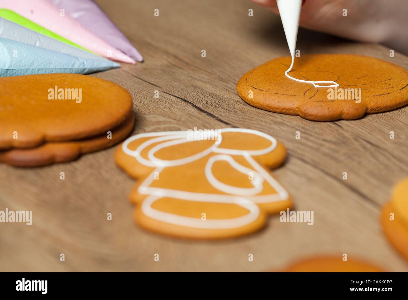 baking, draw on baking, patterns process close up Stock Photo - Alamy