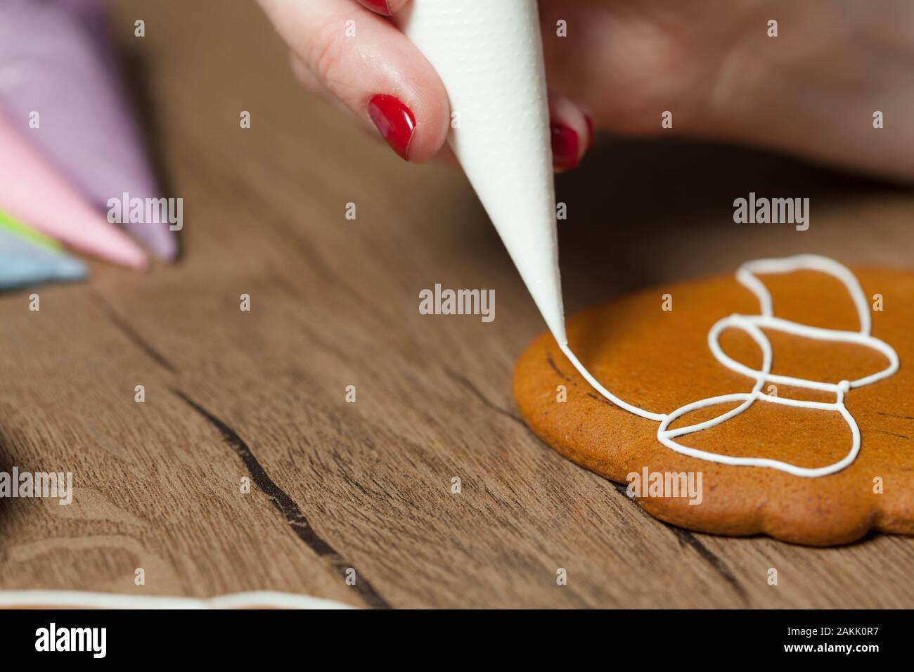 baking, draw on baking, patterns process close up Stock Photo - Alamy