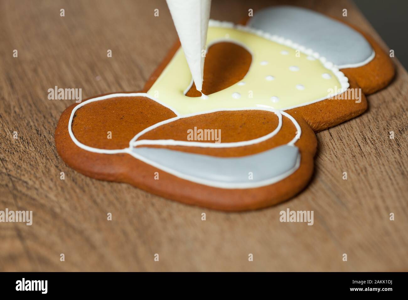 baking, draw on baking, patterns, drawing process close up Stock Photo ...