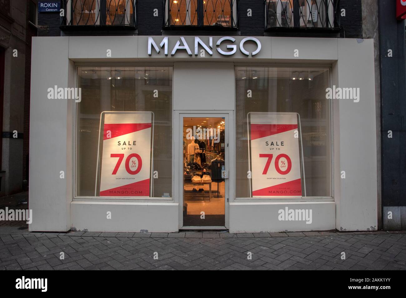 Billboard mango hi-res stock photography and images - Alamy