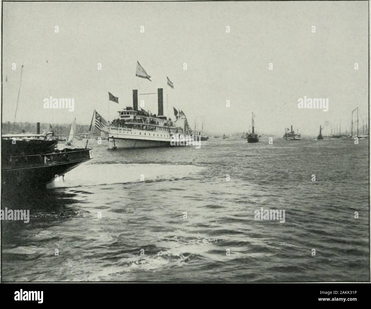 Tw ferry hi-res stock photography and images - Alamy