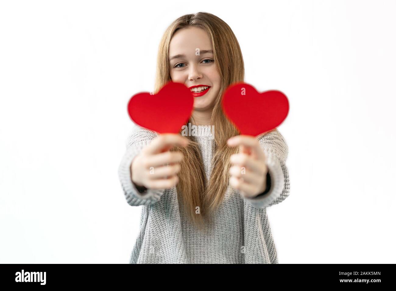 Close-up portrait of nice attractive lovely girlish cheerful girl ...