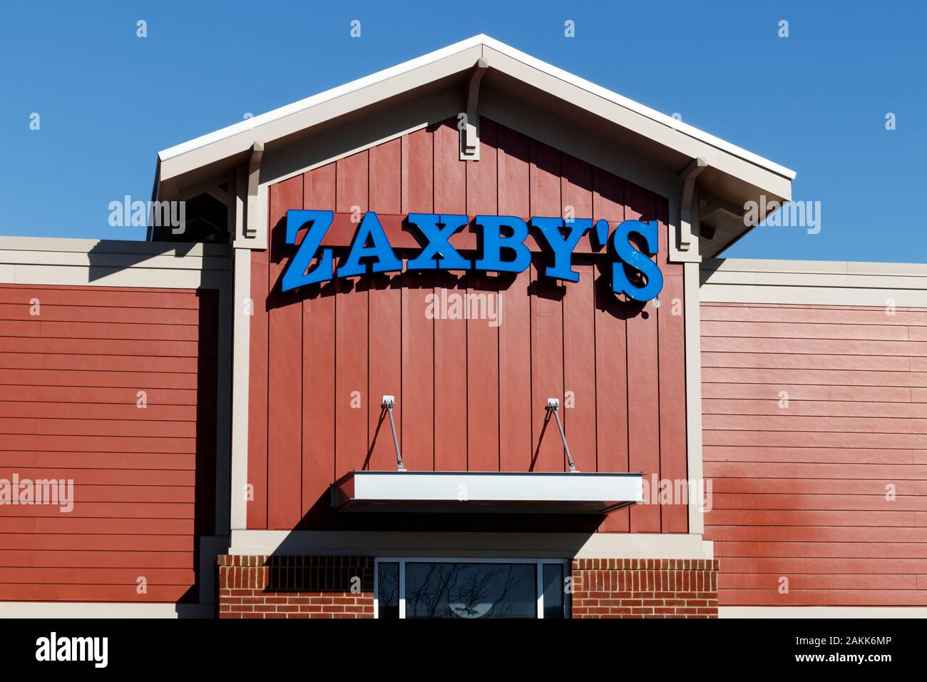 Zaxbys hi-res stock photography and images - Alamy