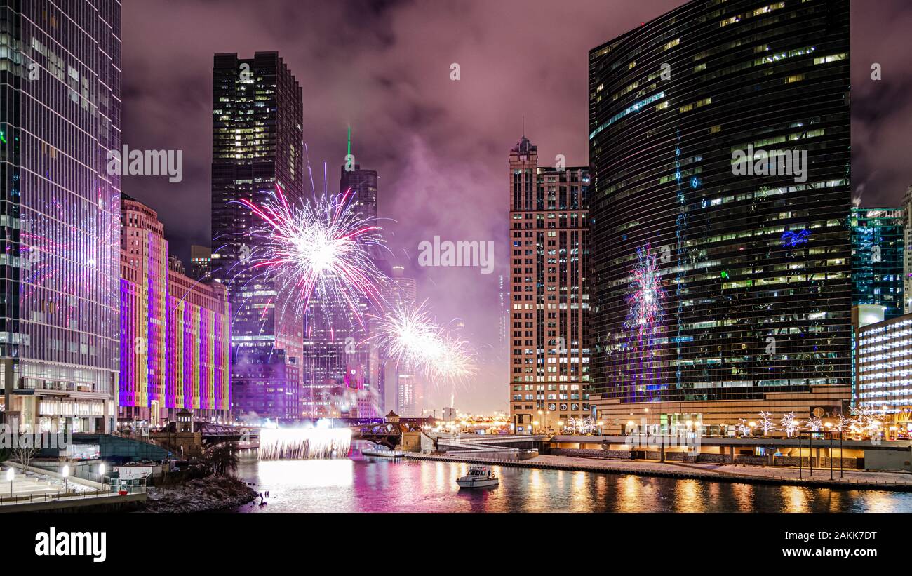 Chicago skyline with fireworks hi-res stock photography and images - Alamy