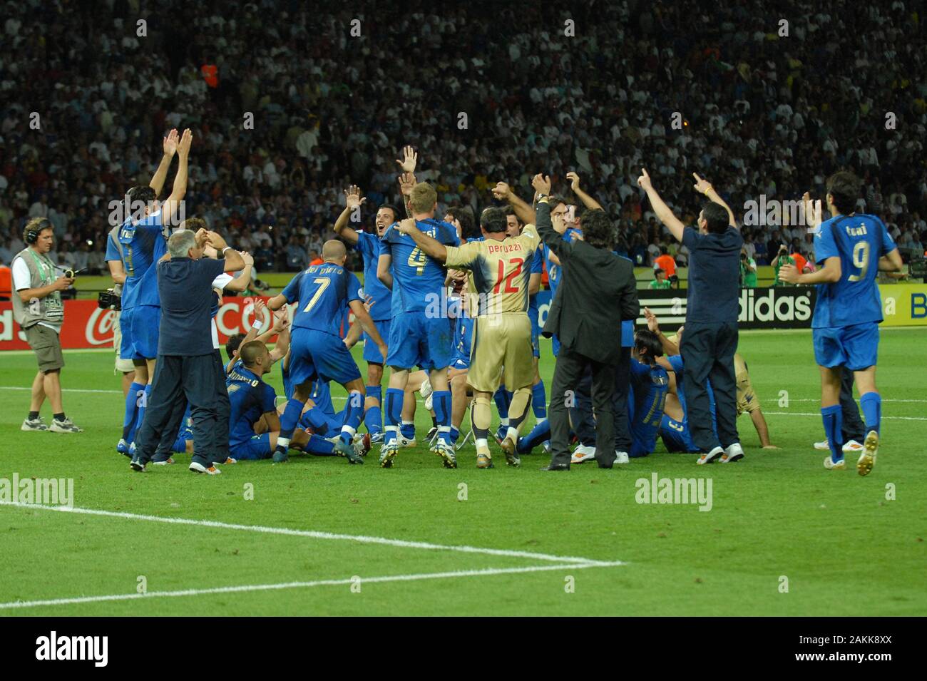 2006 world cup final ball hi-res stock photography and images - Alamy