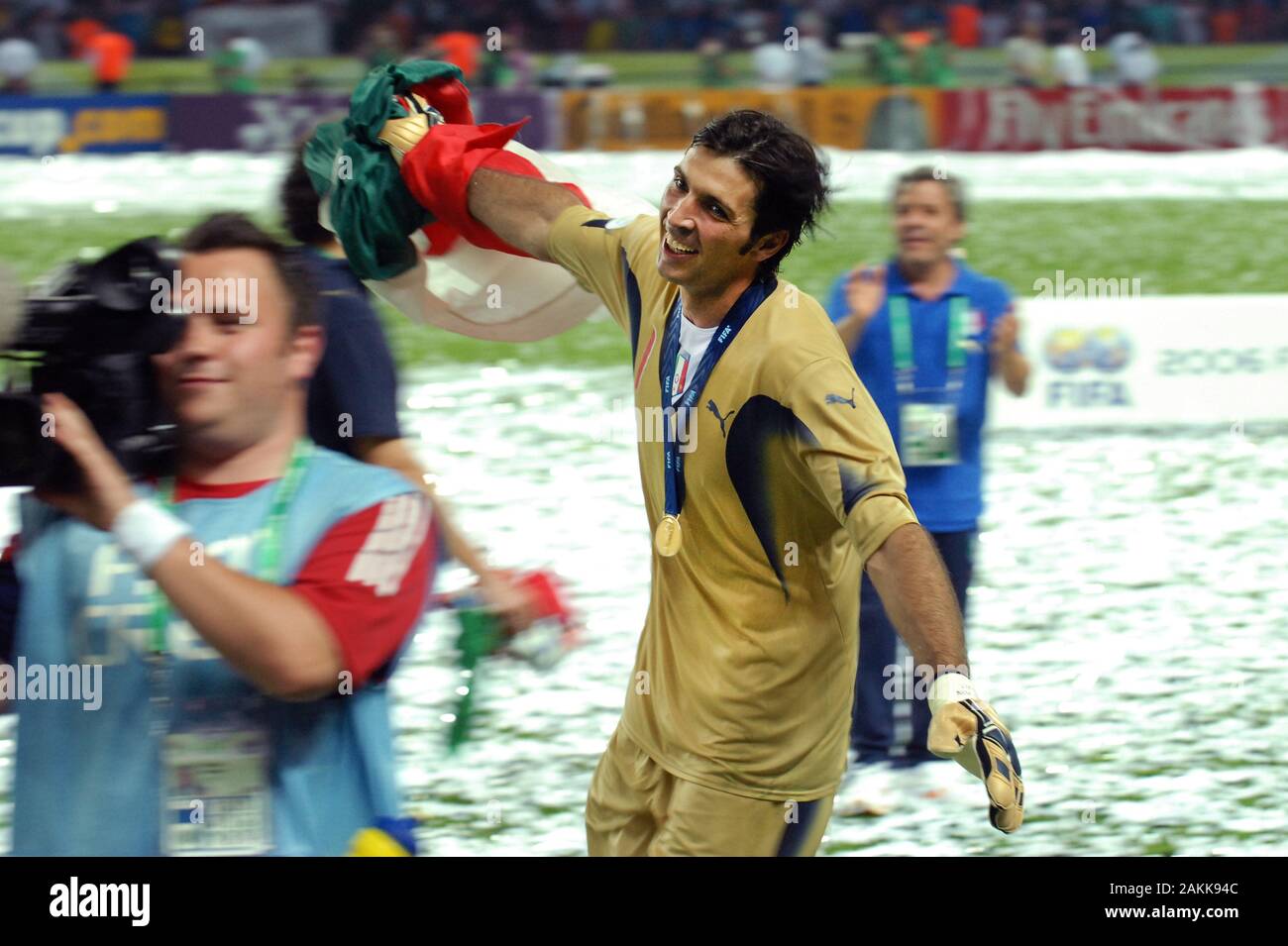 Gianluigi buffon 2006 italy hi-res stock photography and images - Alamy