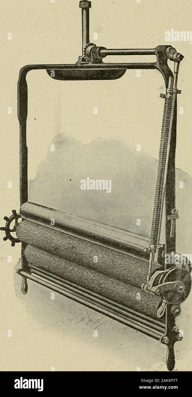Round spreader hi-res stock photography and images - Alamy