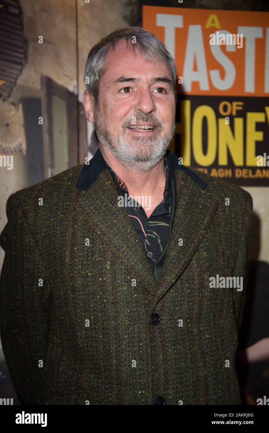 Neil morrissey 2019 hi-res stock photography and images - Alamy