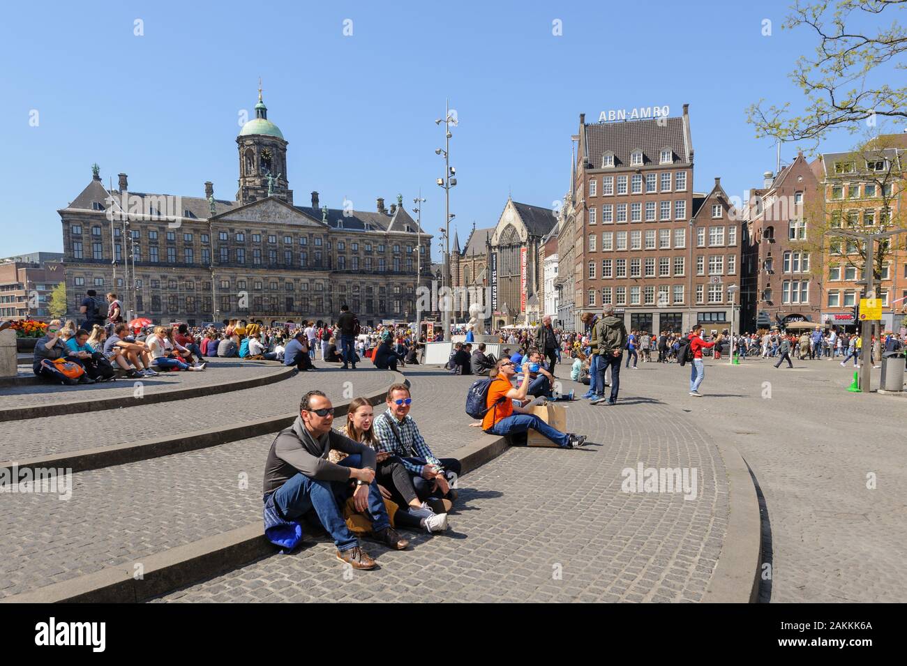Crowded time square hi-res stock photography and images - Alamy