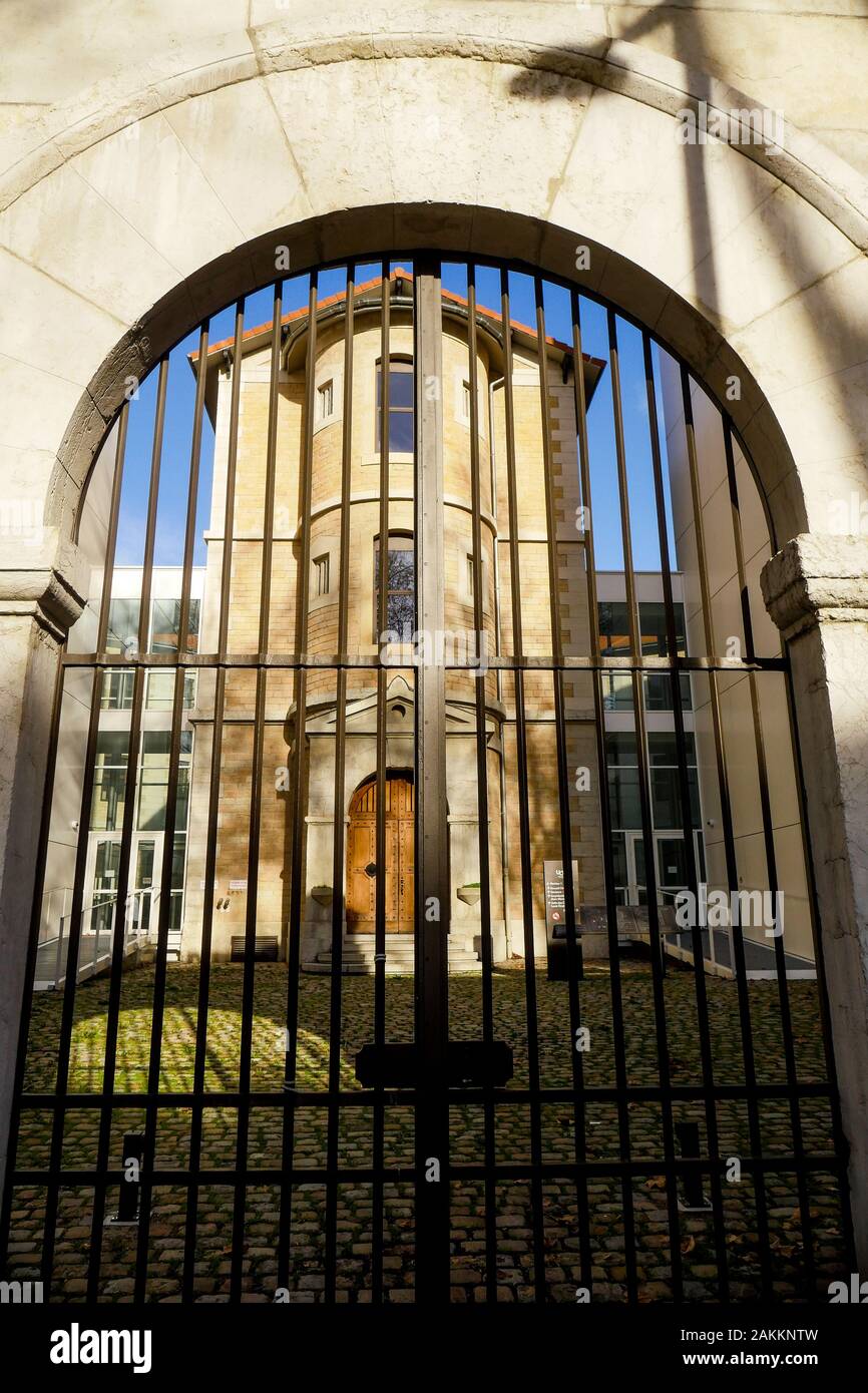 Campus prison hi-res stock photography and images - Alamy