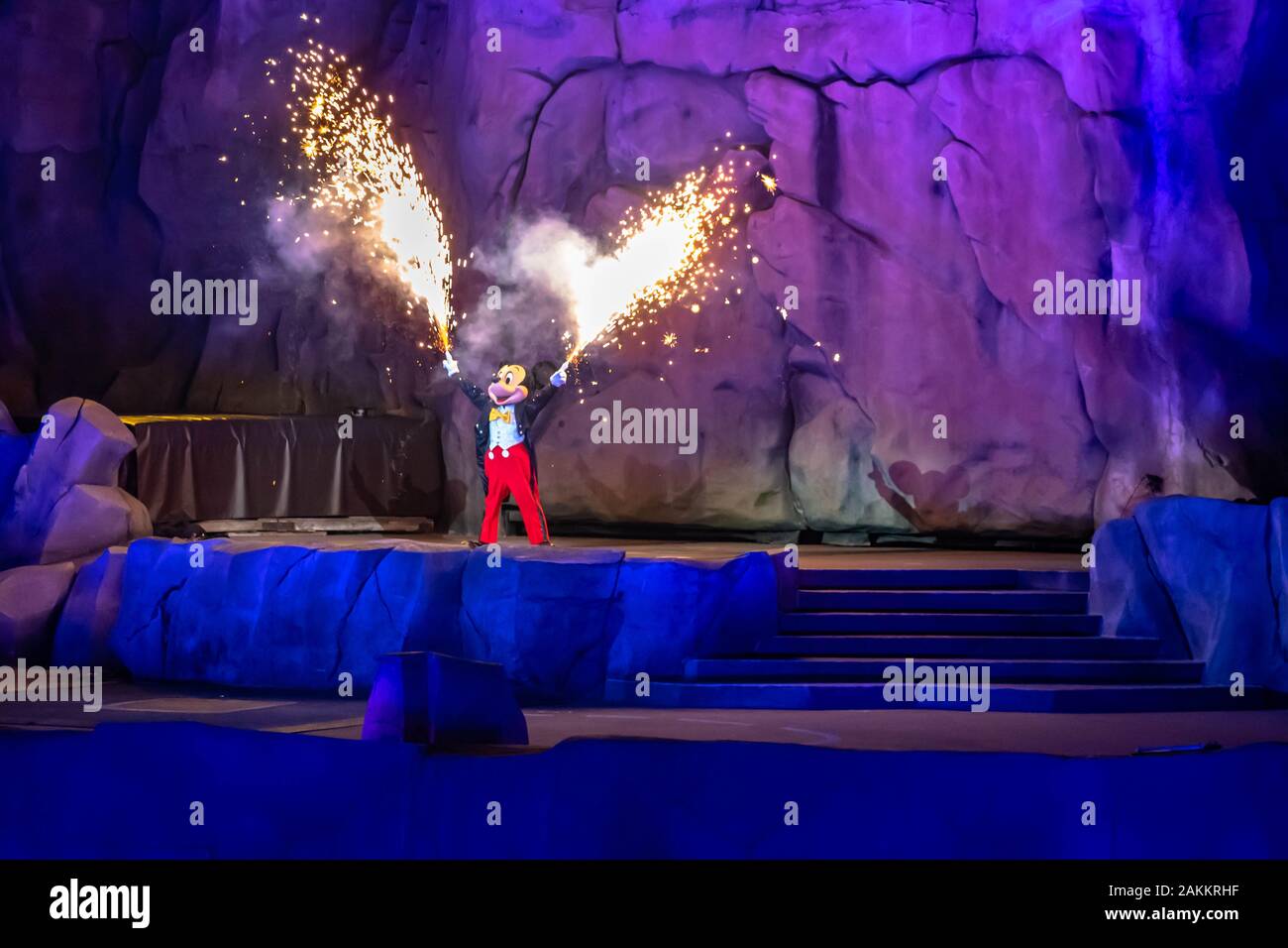 Orlando, Florida. January 03, 2020, Mickey Mouse throwing fireworks ...