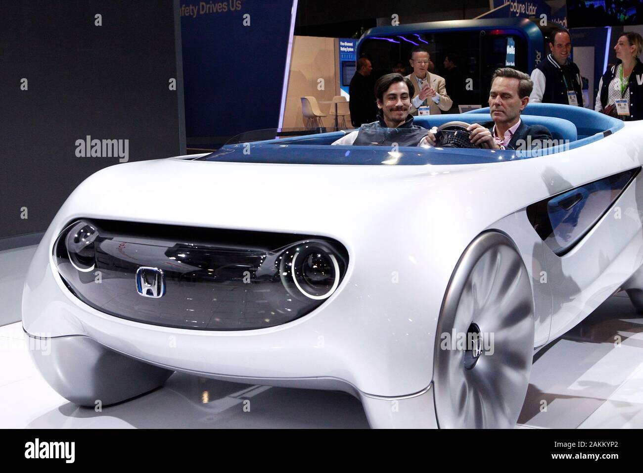 Normal car hi-res stock photography and images - Alamy