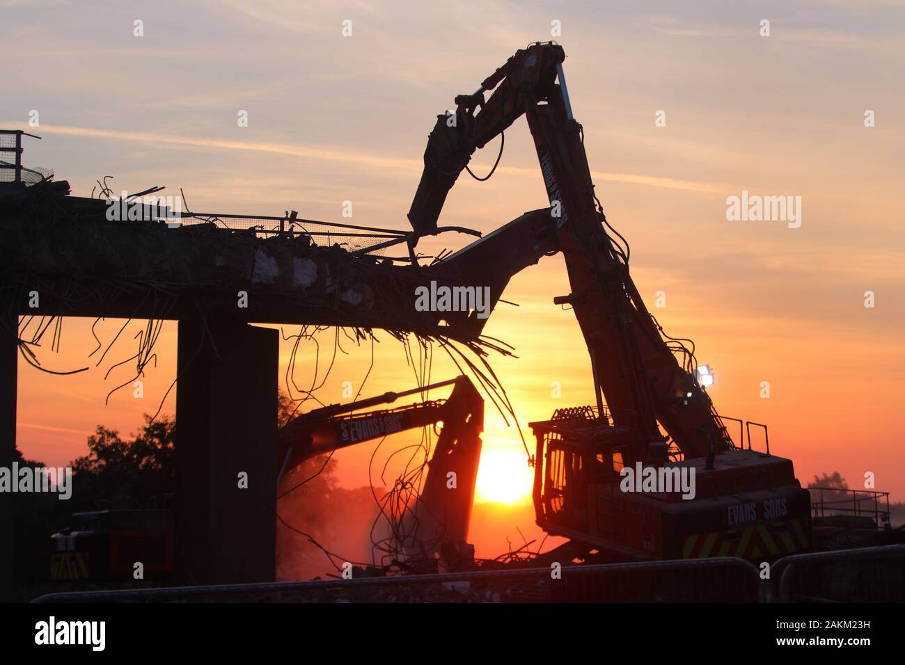 Digger silhouettes hi-res stock photography and images - Alamy