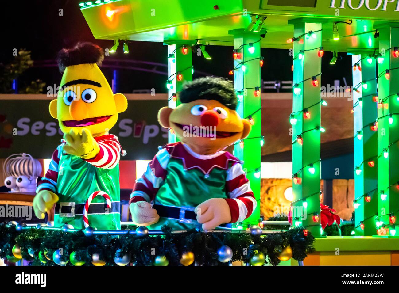 Bert And Ernie Christmas