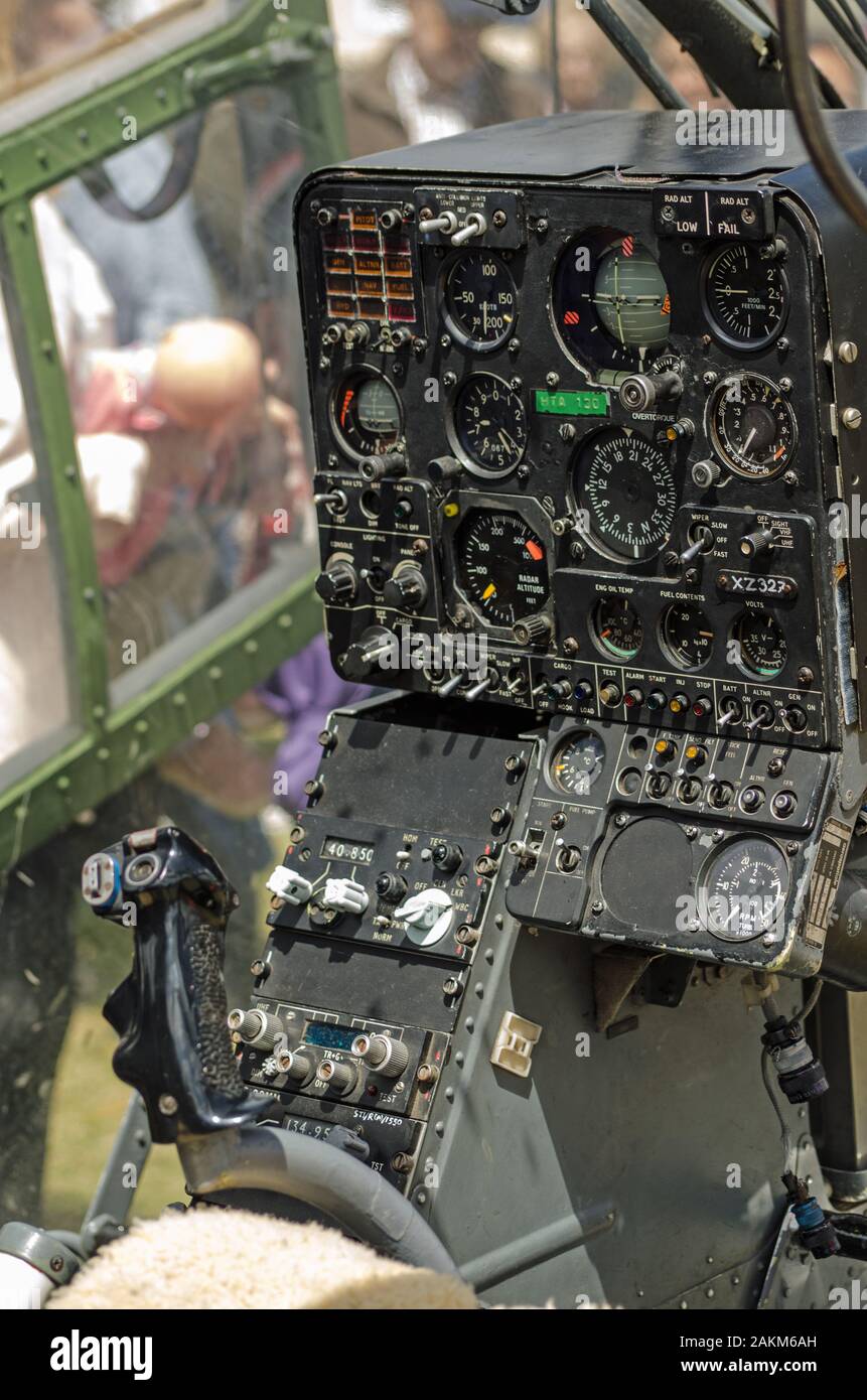 Pilot cockpit helicopter hi-res stock photography and images - Alamy