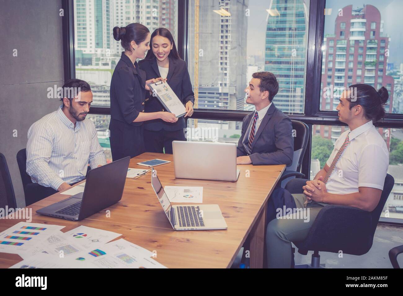 Man Team Bus Team Bus High Resolution Stock Photography and Images - Alamy