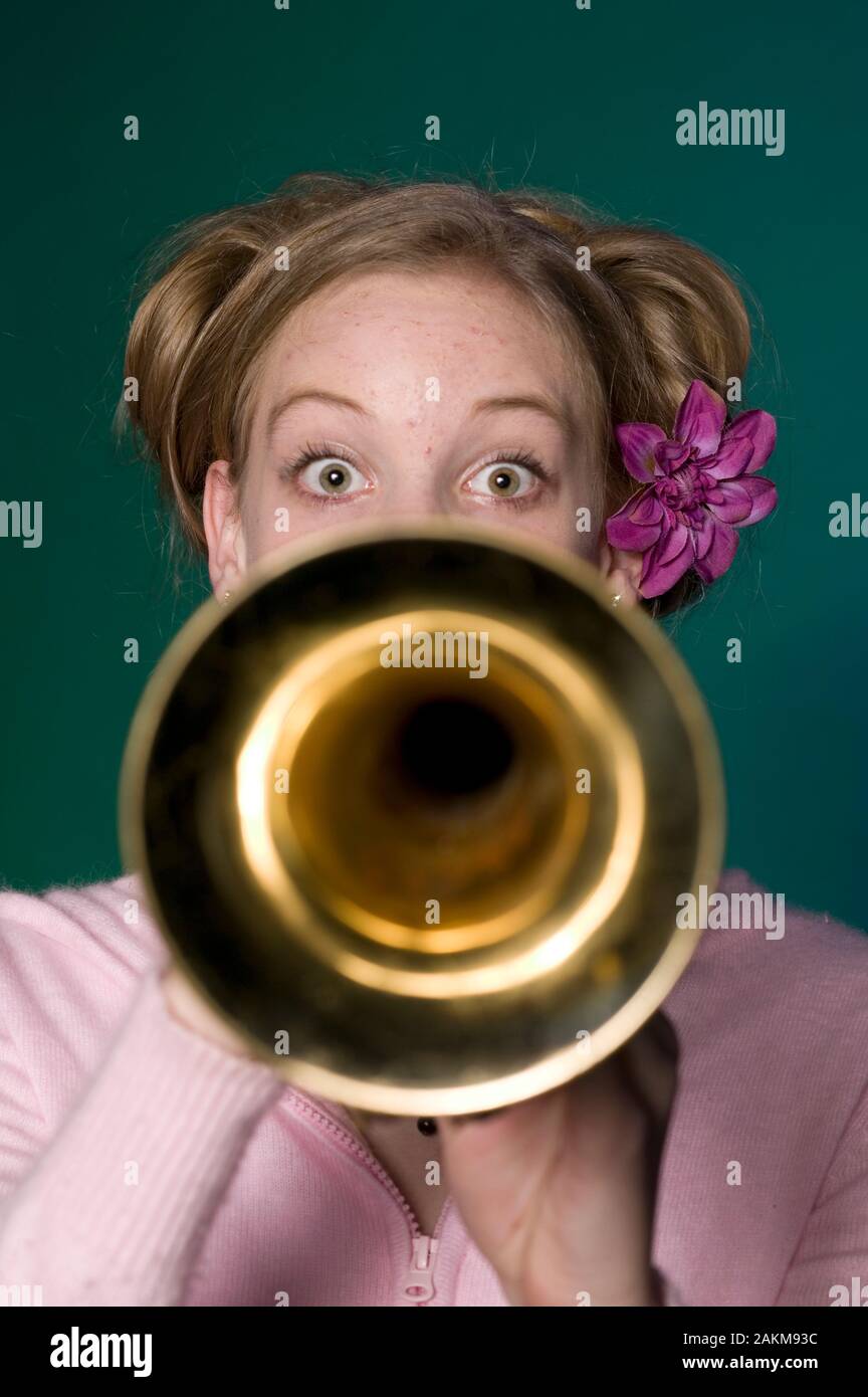 Blowing bugle hi-res stock photography and images - Alamy